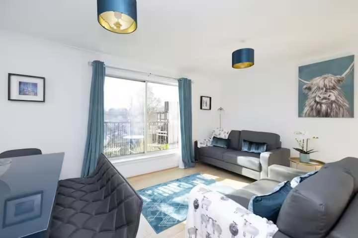 Bright 3 Bed Apt Overlooking The Clyde Sec & Hydro - Glasgow