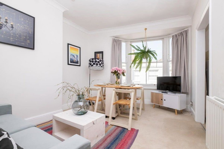 Host & Stay - Guildford Apartment - Brighton Marina