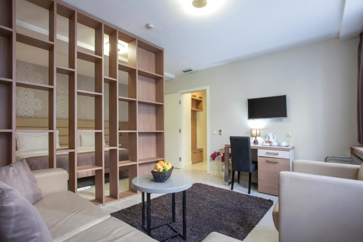 Hotel Srbija Garden-free Parking-upon Availability - Belgrade