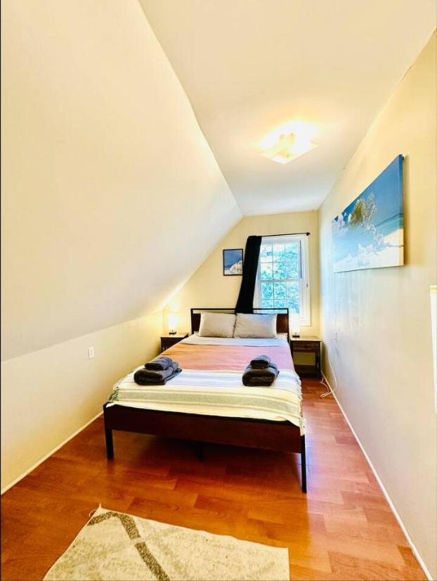 -No33- Comfy Room In A House - Steps Away From Harvard Square & Red Line T Station At Cambridge Boston - Massachusetts