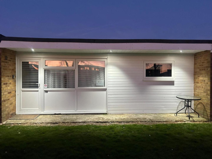 Great Yarmouth - Chalet - Sleeps 5 - Parking - Winterton-on-Sea