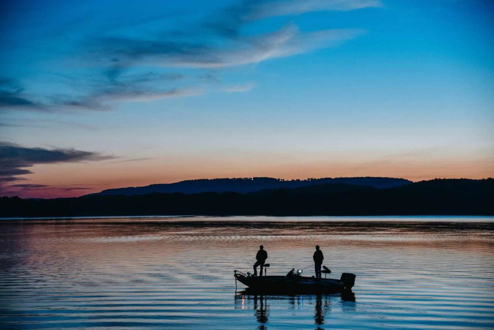 Lake Guntersville Cabin | Fenced Yard | Fire Pit - Guntersville, AL