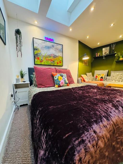 #11 Impressive And Spacious Studio Sleeps 4 - Perfect For Contractors And Families - Free Parking - 伯明翰