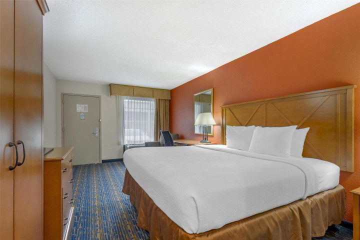 Best Western Dulles Airport Inn - Herndon, VA