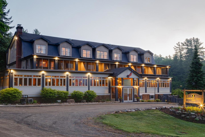 Friends Lake Inn - Adirondacks
