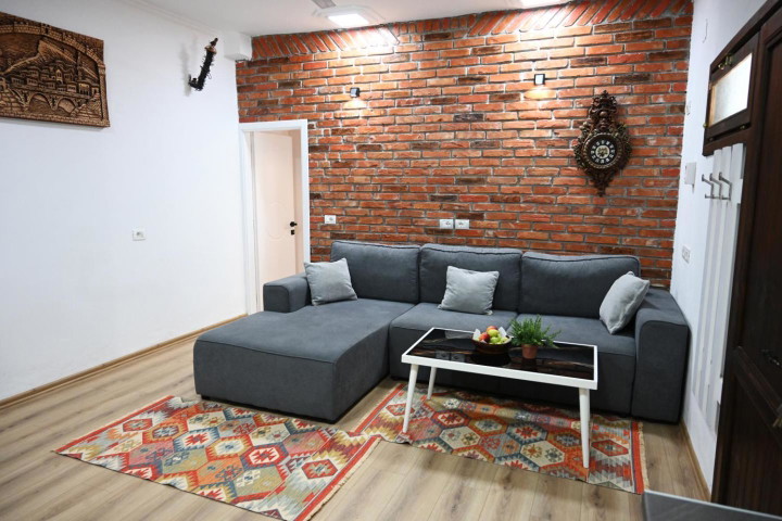 The Parkside Villa Apartment I - District de Berat