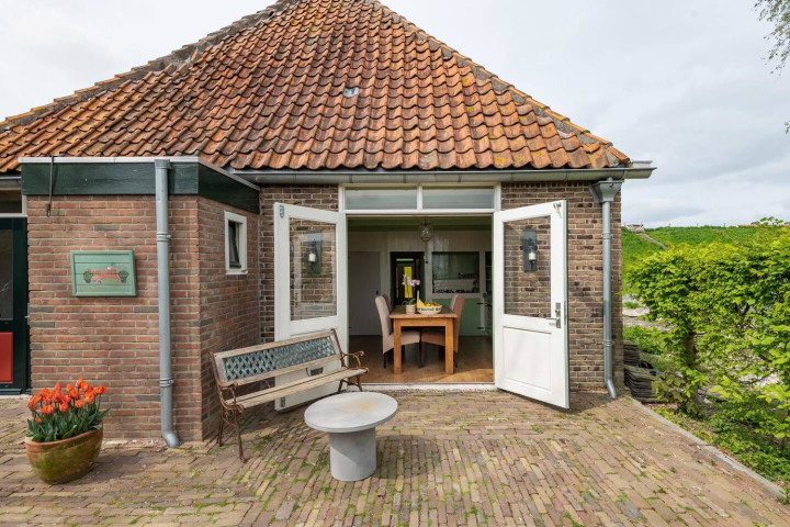 Private Characteristic Farmhouse Near The Lake - Hoorn