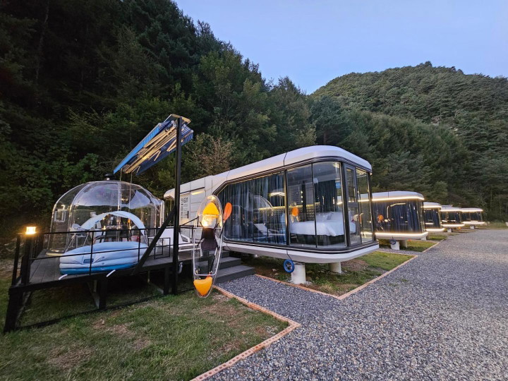 Galaxy X Hotel Type Caravan Glamping & Pension - Pyeongchang-gun