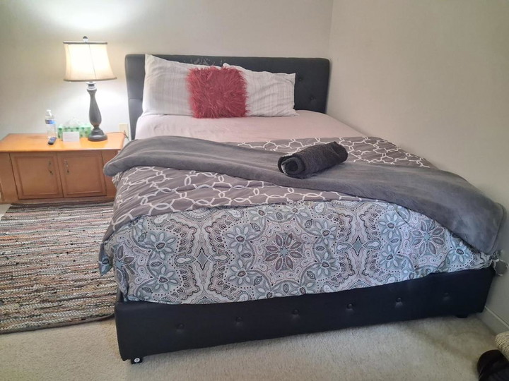 Spacious Room With Tv Near Ric, Downtown In Private House For 1 Person Only - Richmond, VA