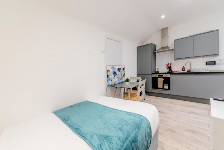 Studio - Sleeps 2 - Paid Parking - Central - Wifi - Maidstone
