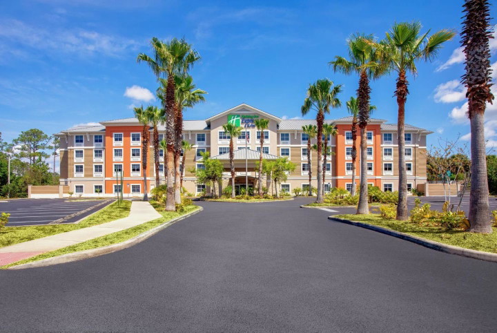 Holiday Inn Express & Suites Palm Coast - I-95 - Flagler Beach, FL