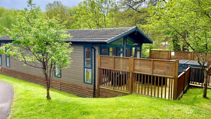 Spacious Oak Cabin With Hot Tub - Devon - Devon