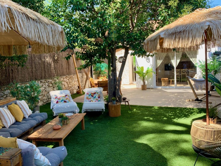 Maisonnette Avec Terrasse Et Jardin-parking Privé-9mn Des Plages à Pied - 라 시오타