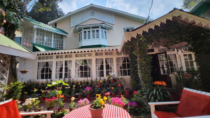 Ivanhoe Hotel (A Heritage Property) - Darjeeling