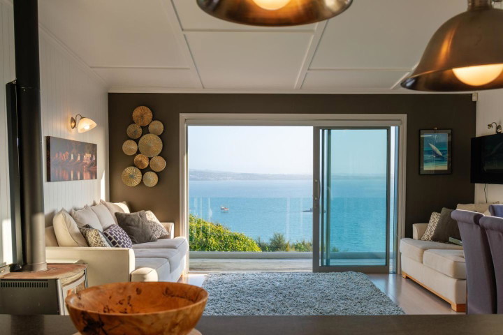 Omiha Oasis With Seaviews And Spa Pool - Waiheke Island