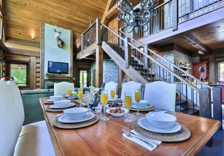 Peaceful Log-style Chalet With Hot Tub - Laurentides