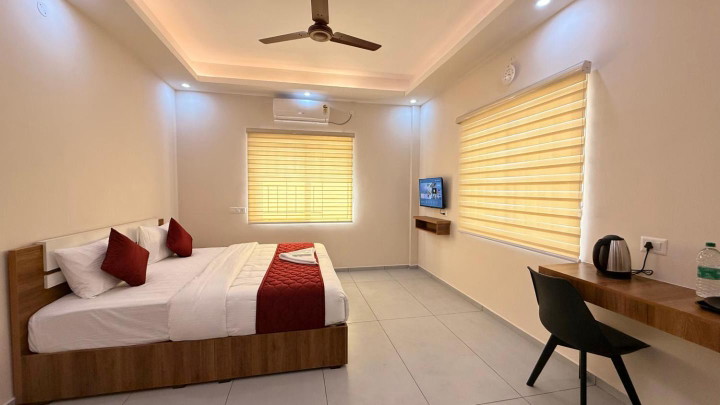 Misty Suite Infopark - Kochi