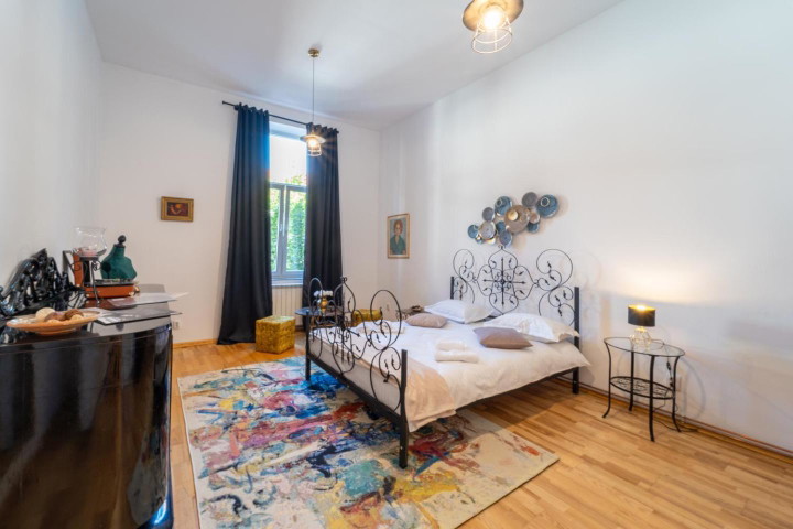 Historic 5 Star Apartment In The Main Plaza - Cluj