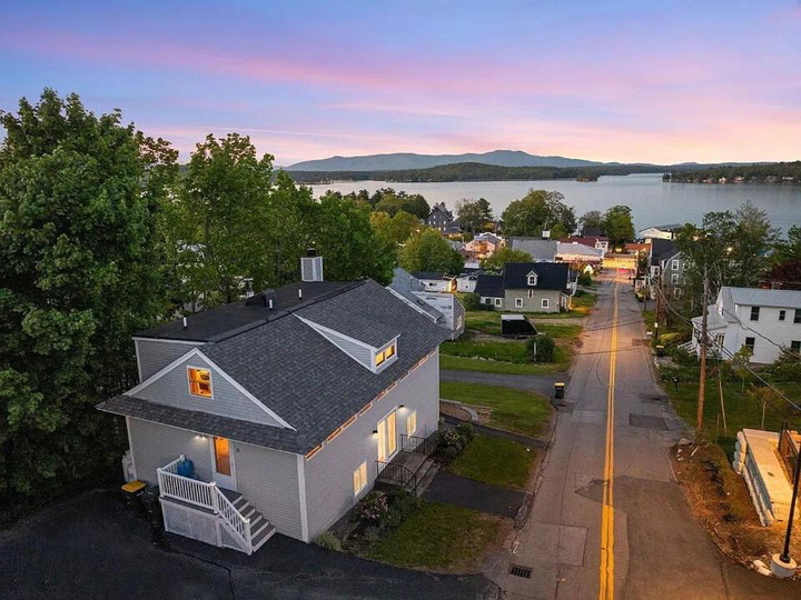Post Card Views Of Lake Winni Close To It All! - Laconia, NH