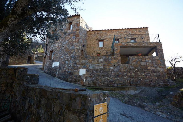 Casa Nascente - ÁGua Formosa _ Vila De Rei - Mação
