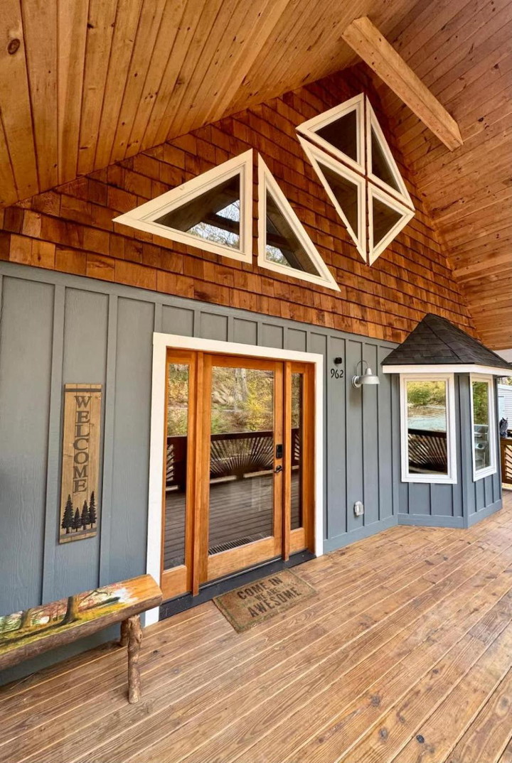 Mountain Cabin & Creek-front Nature Retreat Nc - Saluda, NC