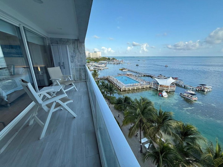 Lujoso Apto Con Balcón, Vista Al Mar Y Playa Privada - San Andrés