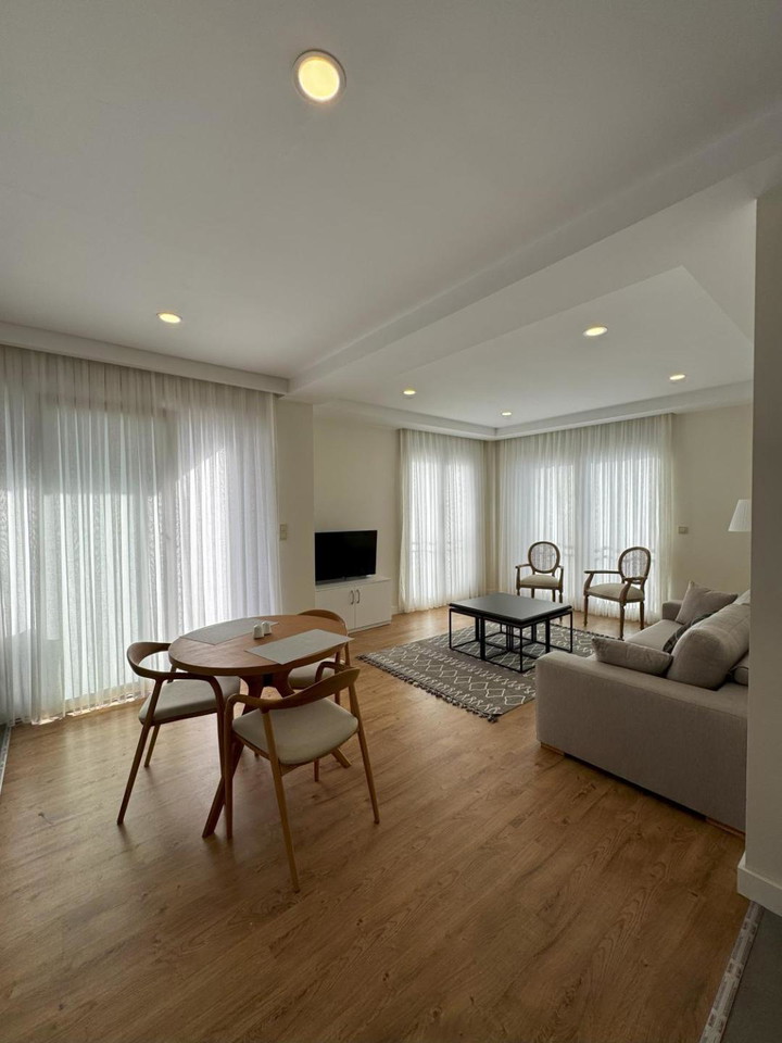 Su Apartment Side - Side