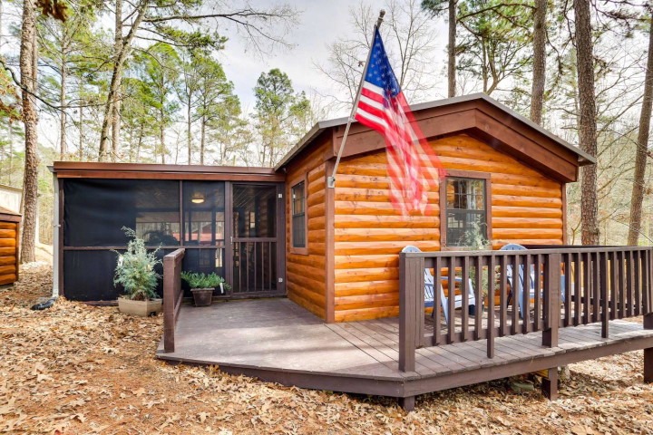 Broken Bow Abode W/ Hot Tub < 7 Mi To Lake! - Broken Bow, OK