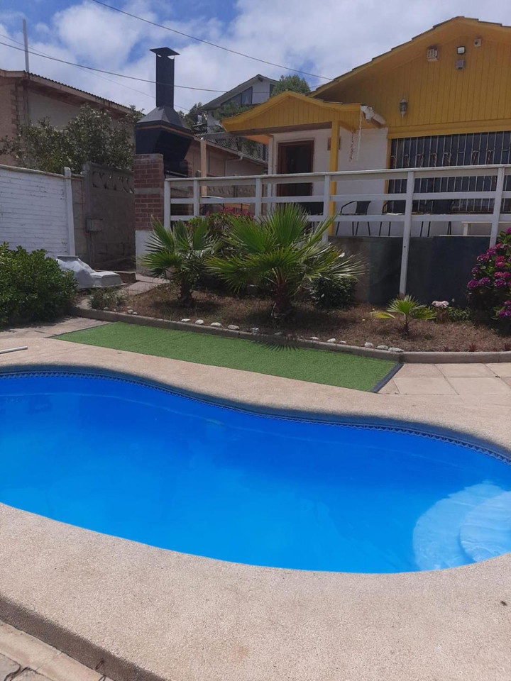 Linda Casa Con Piscina En El Quisco. - Algarrobo