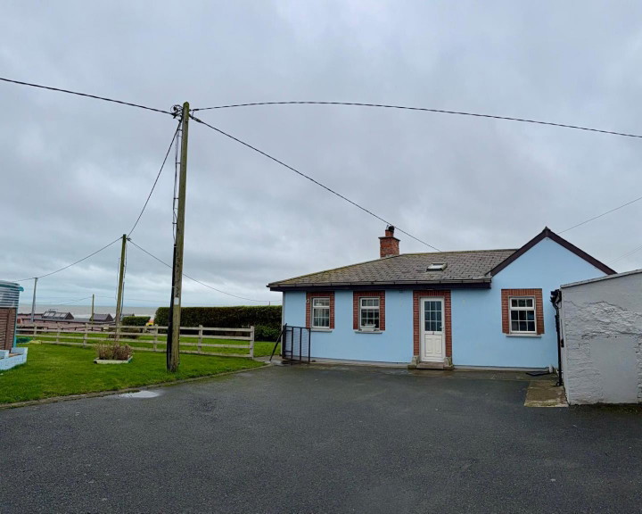 Beachfront Cottage - 3 Bedrooms - Drogheda