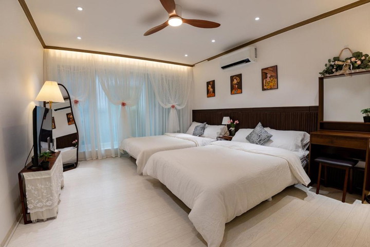 Gangnam Daiso Hakdong Station Exit 4 7 Minutes On Foot From Olive Mooshinsa Family Trip Laundry Luggage Storage Business Trip Comfortable Bed - Séoul