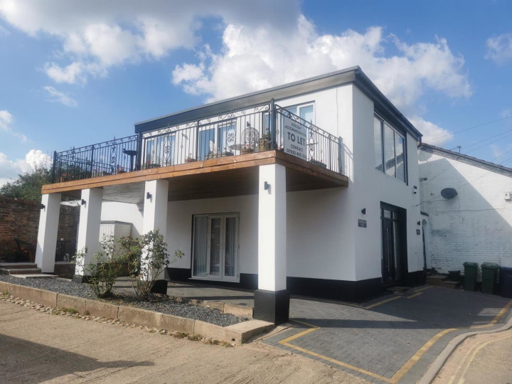 Tallets Apartment With Balcony & Parking - Tewkesbury