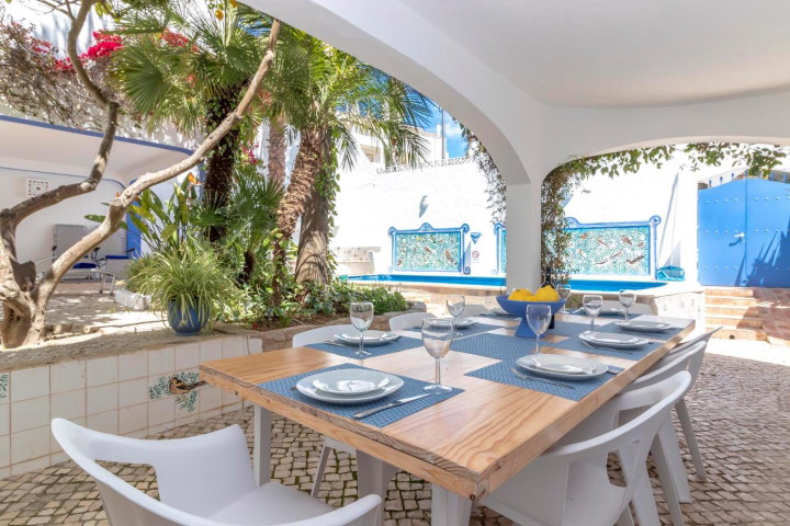 Villa Oasis Hidden Gem Heart Of Village Pool Courtyard - Algarve