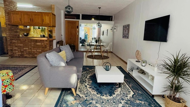 Cosy Flat With Garden Near Loftus & Embassies - Pretoria