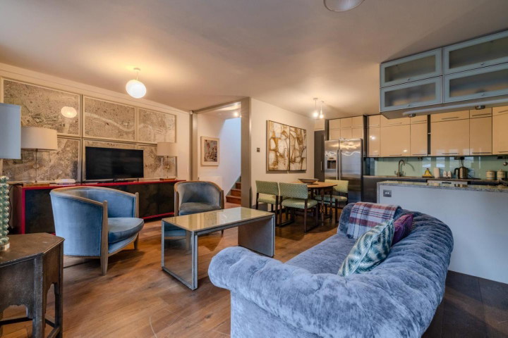 Beautiful Three Bedroom House In West London - Fulham