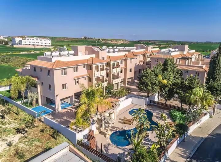 Majestic Gardens 10 Minutes From Larnaka Airport - Cyprus