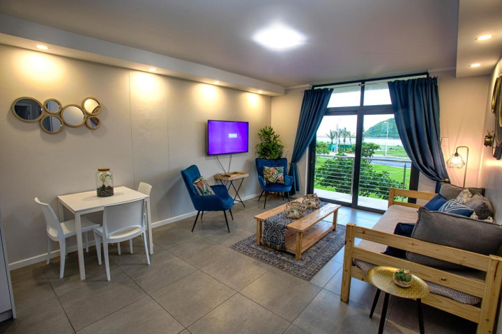 Stay At The Point - Beach Beautiful Bliss - Durban