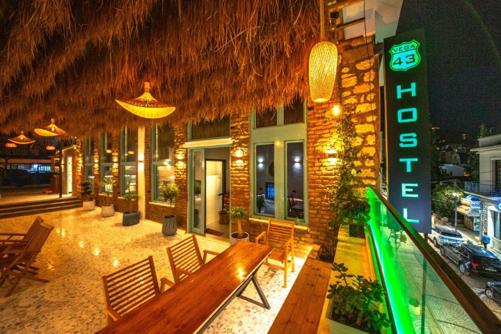 Vega 43 Hostel - Ksamil