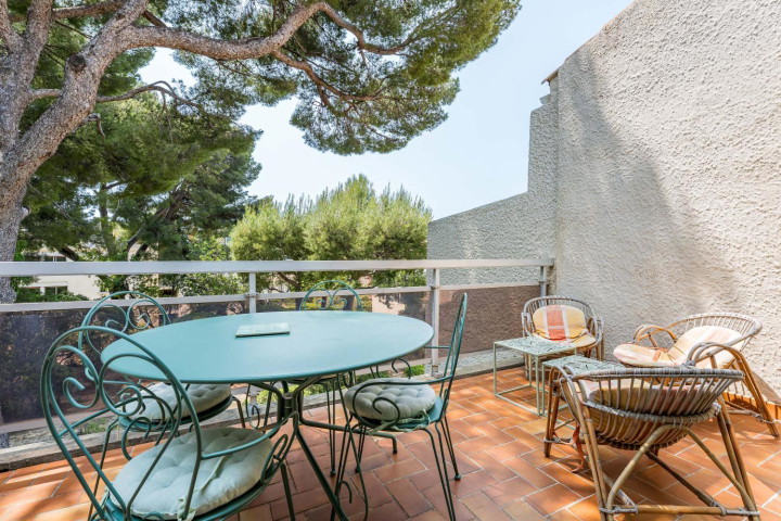 Le Monticule Par Dodo-a-cassis - Cassis