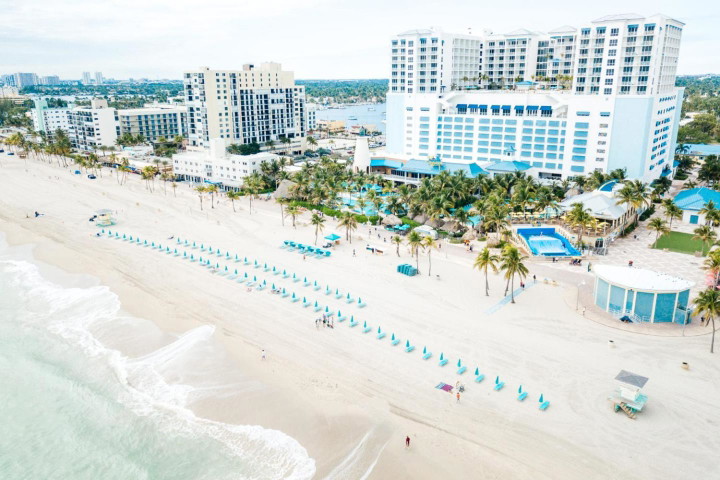 Getaway Beach And Downtown Hollywood - Dania Beach, FL