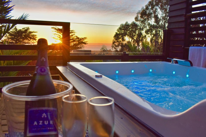 --- Onda De Mar Villas --- Villas Privadas Boutique Para Dos - Vistas Al Mar - Sesión De Hidromasaje Opcional - Camina A La Playa - Quincho Privado - Cerca De Los Mejores Restaurantes - Pichilemu