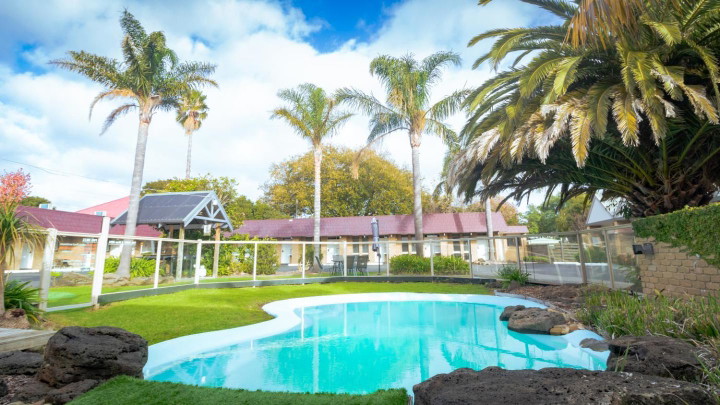Tropicana Motor Inn - Mornington Peninsula