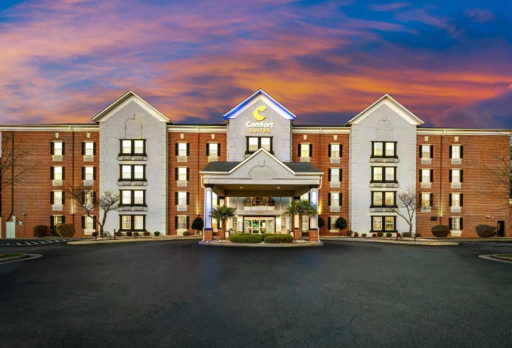 Comfort Suites Newport News Airport - Yorktown, VA