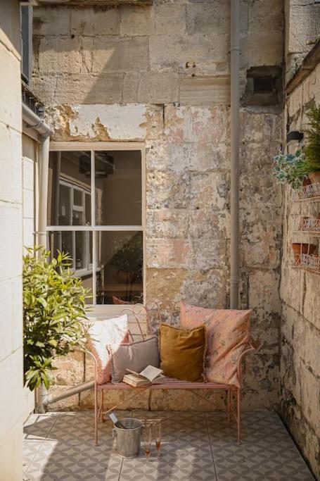 Primrose Cottage - Two Bed Cottage With Private Courtyard & Nearby Parking - Bradford-on-Avon