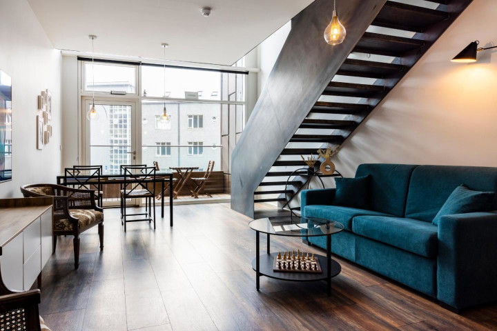 Downtown Loft With Balcony & Parking - Reykjavik