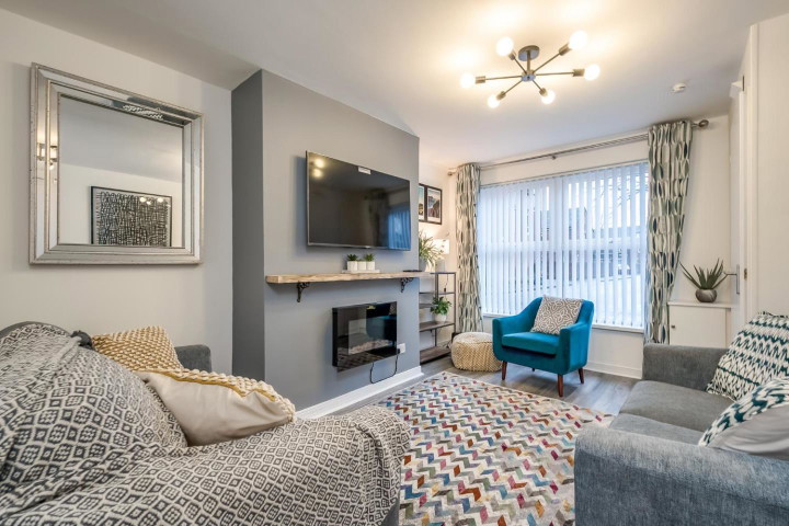 Walk To City Centre Townhouse, Garden And Parking By Staybynumbers - Belfast