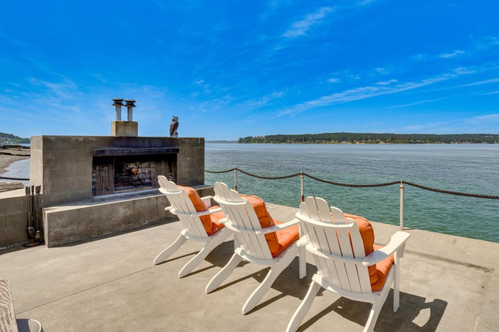Waterfront Cabin W/ Stunning Sound Views - Tacoma, WA