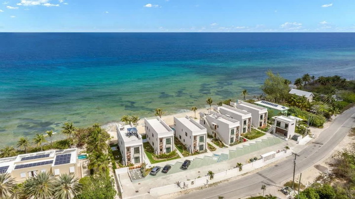 Silver Reef #4 - 2 Br Luxe Oceanfront & Pool - Cayman Islands