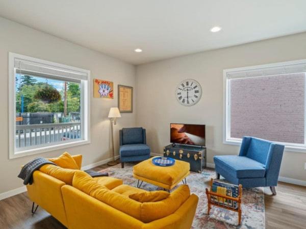 The Meadow - Elegant 3br Getaway - Near Wright Park & Gazebo - Tacoma, WA
