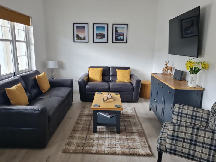 1 Golf Mews - Moray